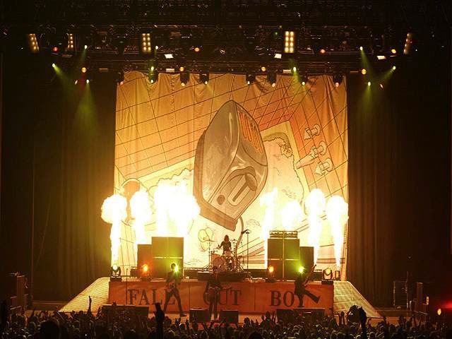Fall Out Boy World Tour – 2006 – S & S Design, LTD :: Production Design ...